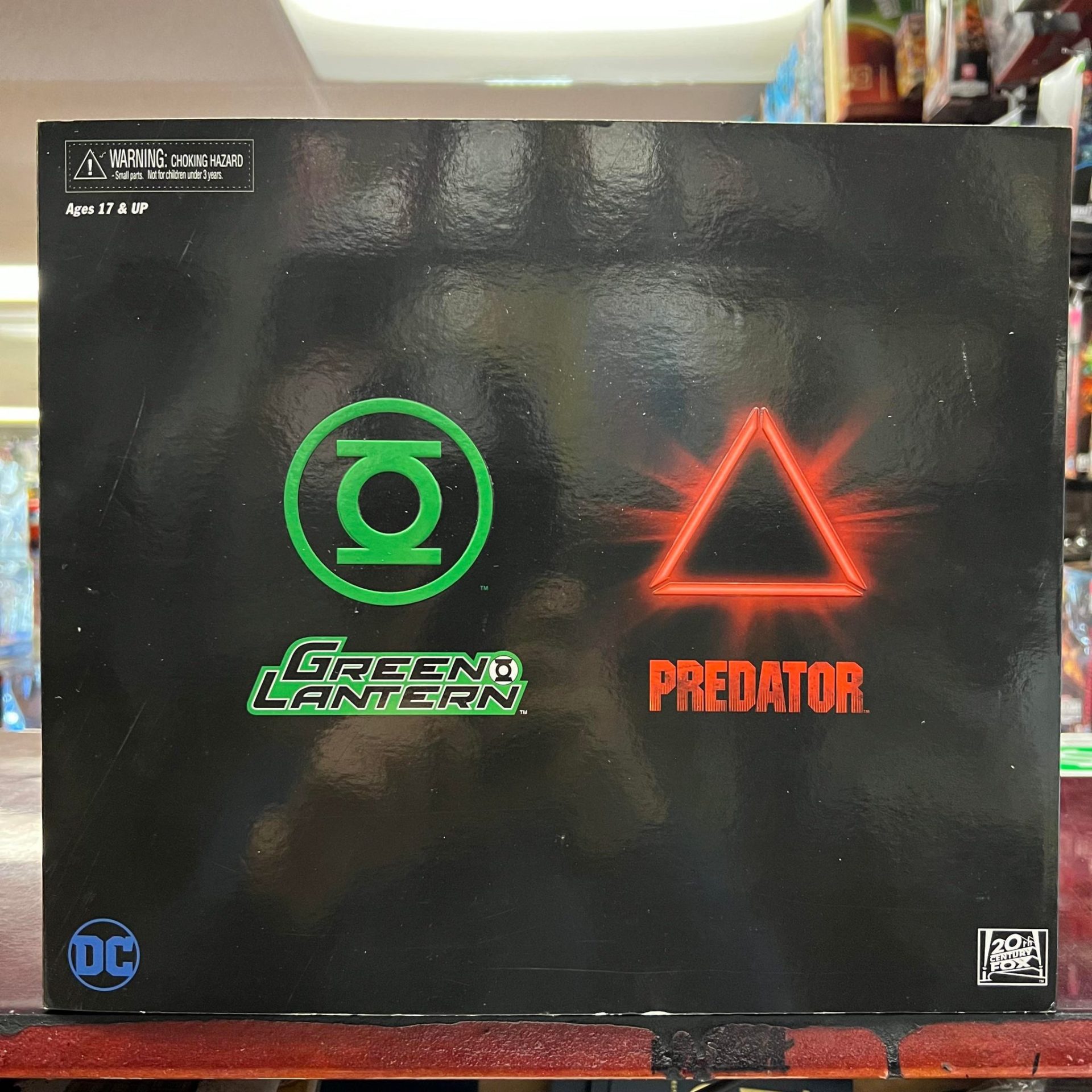 NECA – Green Lantern & Predator 2 Pack – Needless Toys and Collectibles